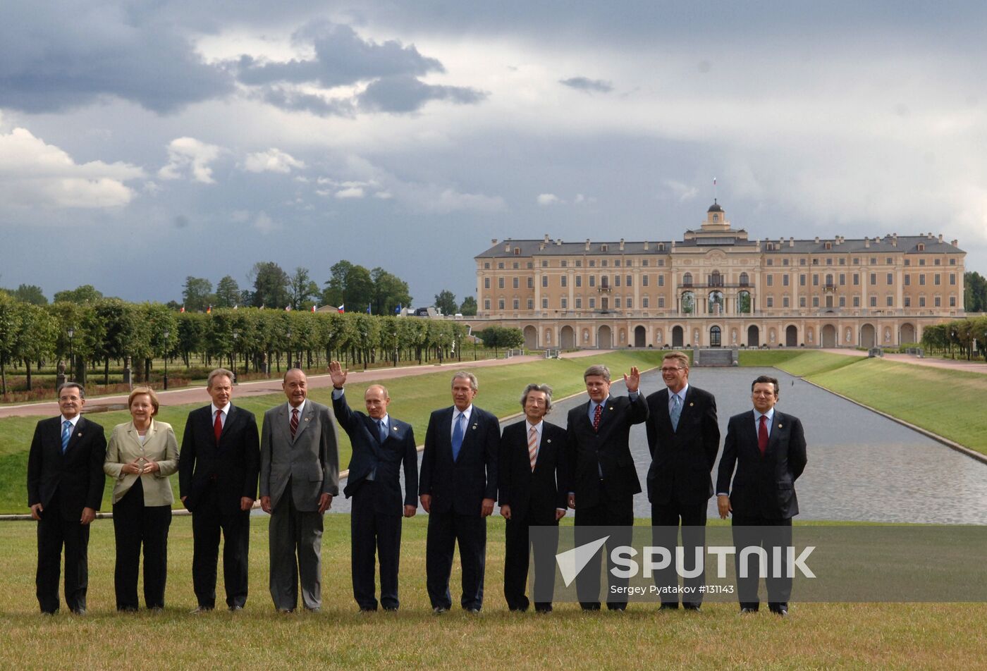 OFFICIAL PHOTO-SESSION OF G8 LEADERS | Sputnik Mediabank