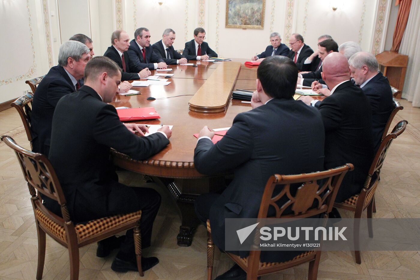 Vladimir Putin meets with leaders of parliamentary parties | Sputnik ...