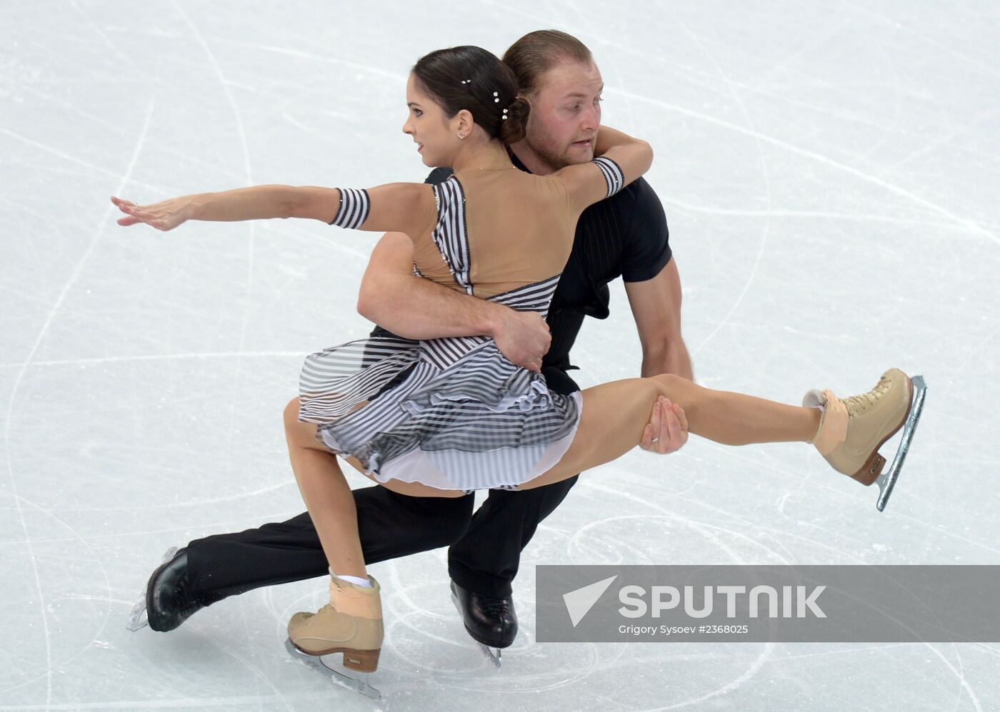 2014 Winter Olympics. Figure skating. Pairs. Short program | Sputnik Mediabank
