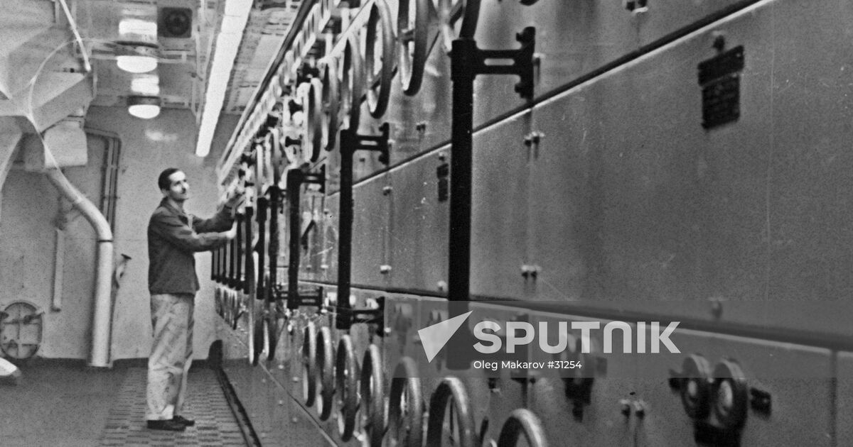 ICE-BREAKER POWER PLANT PANEL | Sputnik Mediabank