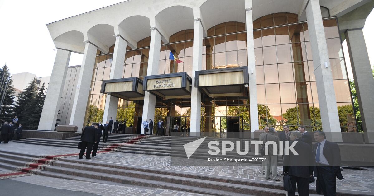 New Moldovan Parliament gathers for first meeting | Sputnik Mediabank
