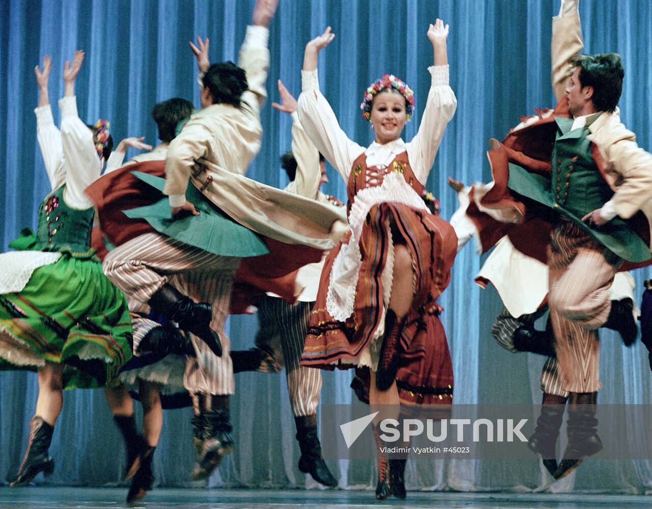 DANCE COMPANY MOISEYEV POLISH DANCE | Sputnik Mediabank