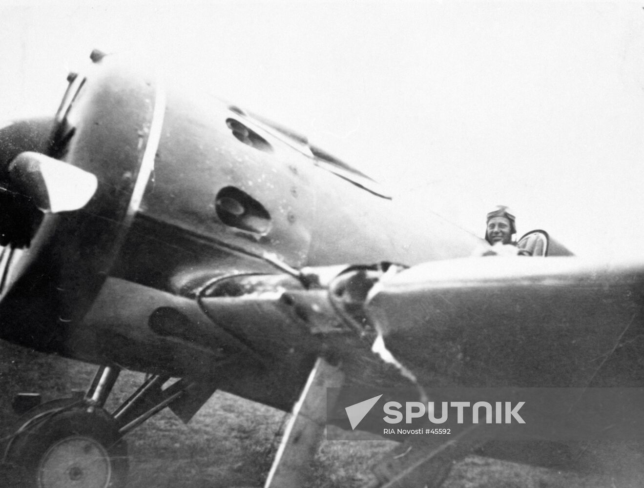 SKOBARIKHIN FIGHTER RAMMING | Sputnik Mediabank