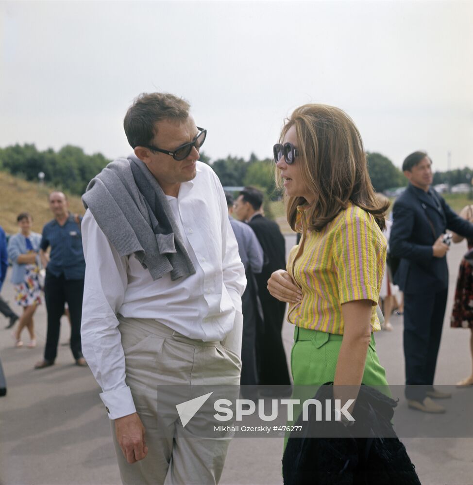 Innokenty Smoktunovsky and Leslie Caron | Sputnik Mediabank