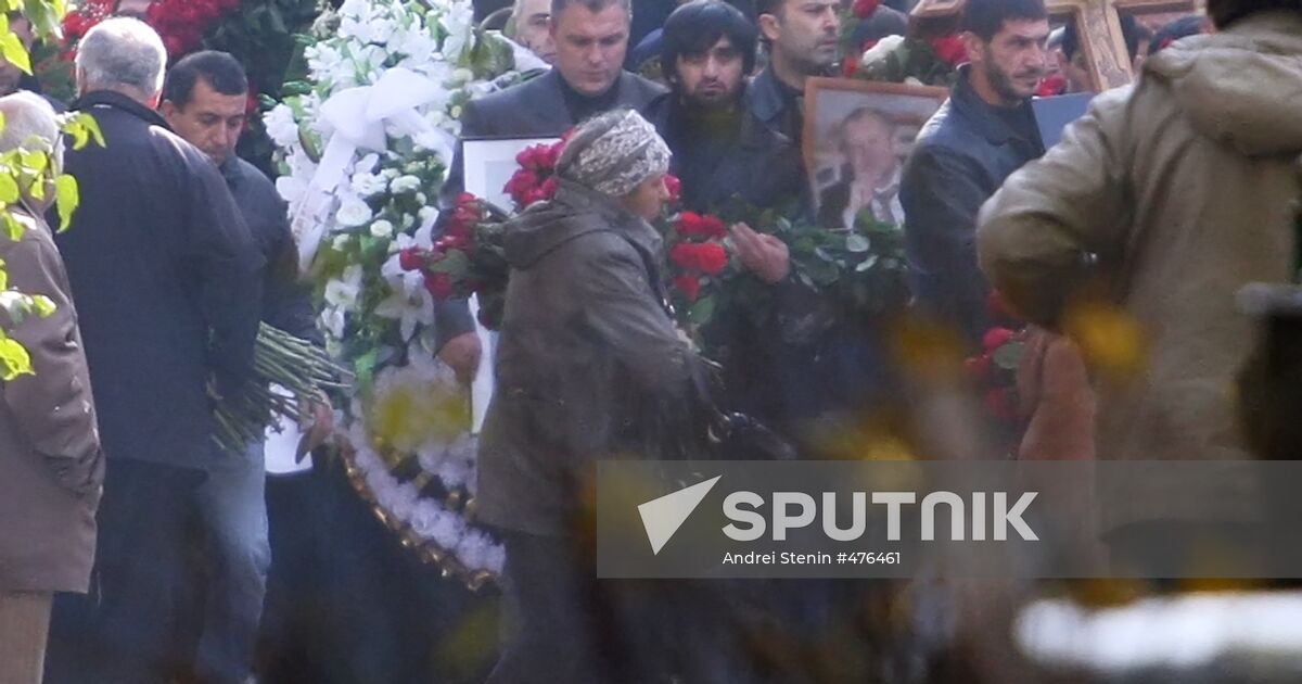 Entrepreneur Vyacheslav Ivankov (Yaponchik) buried in Moscow | Sputnik ...