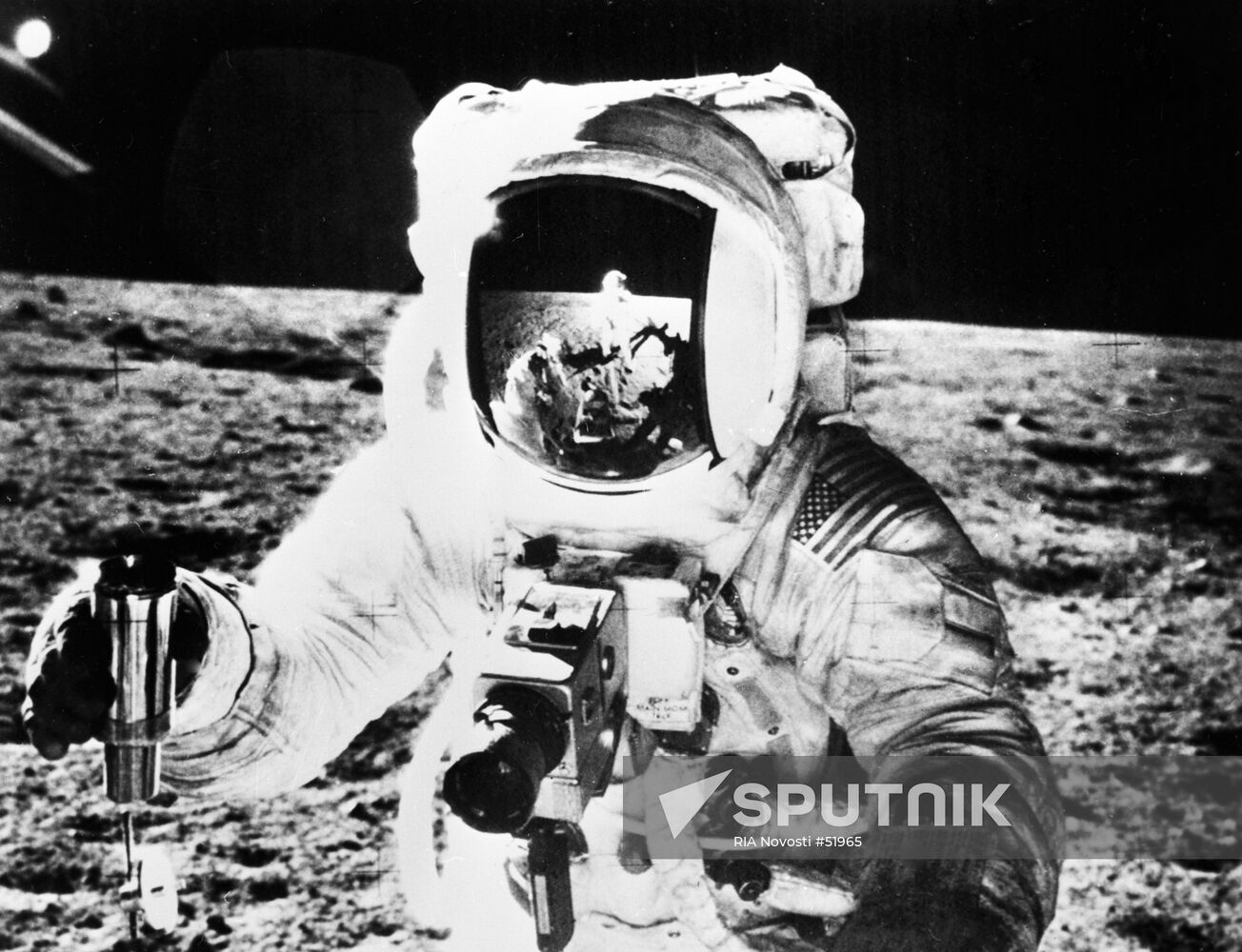 Apollo 12 Crew Members