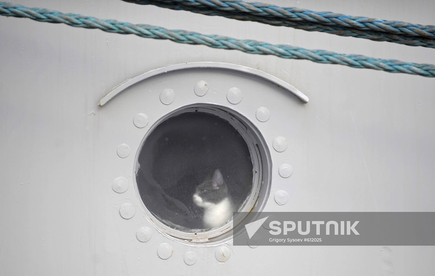 Peter the Great missile cruiser goes on new long voyage | Sputnik Mediabank