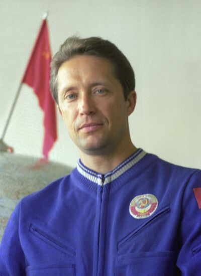 Vladimir Aksyonov turns 80 | Sputnik Mediabank