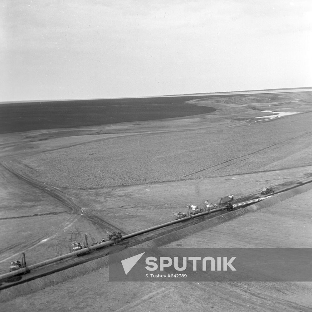 Gas pipeline Central Asia - Center | Sputnik Mediabank