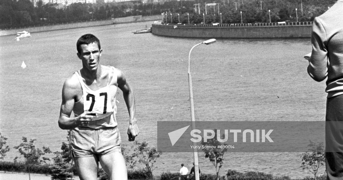 Pavel Lednev doing cross-country | Sputnik Mediabank