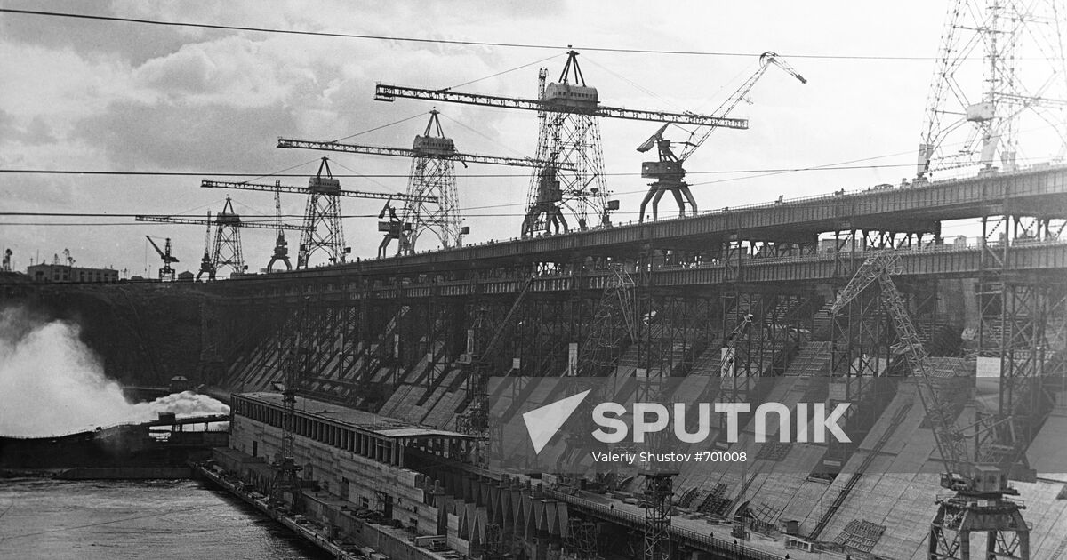 Bratsk hydroelectric power station on Angara-river | Sputnik Mediabank