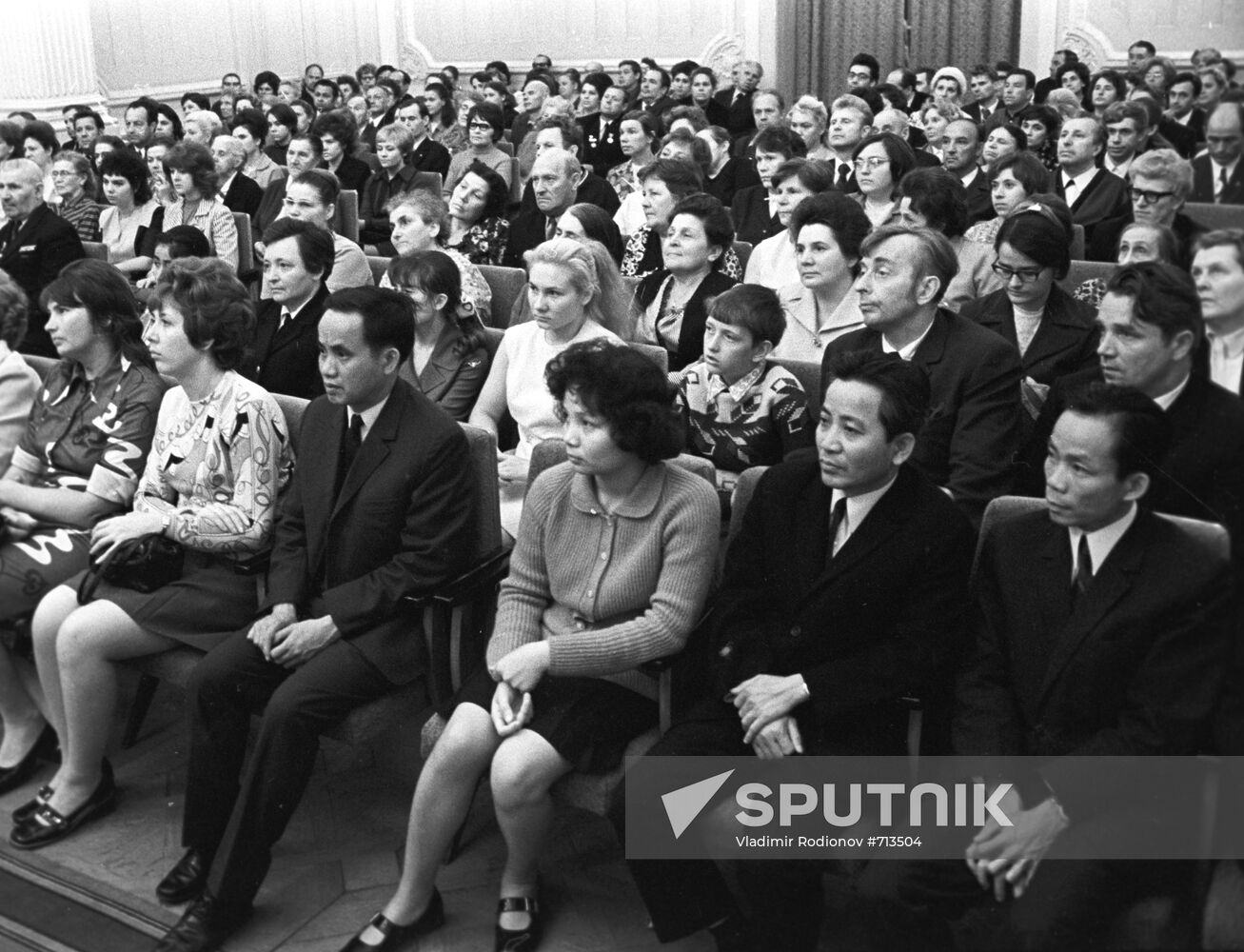 In Meeting Hall Sputnik Mediabank in-meeting-hall-sputnik-mediabank