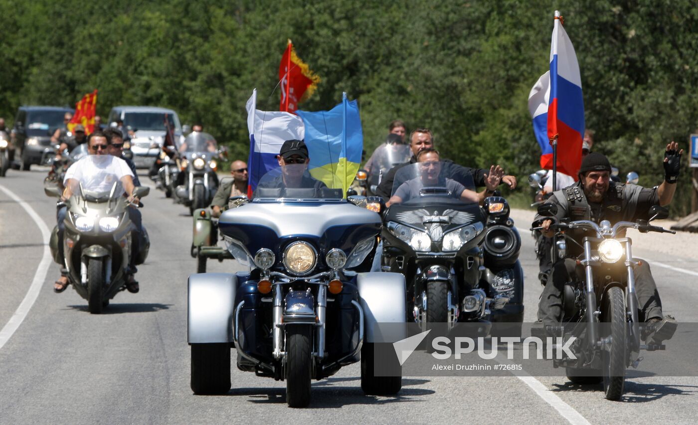 Vladimir Putin attends motorbike show outside Sevastopol | Sputnik ...