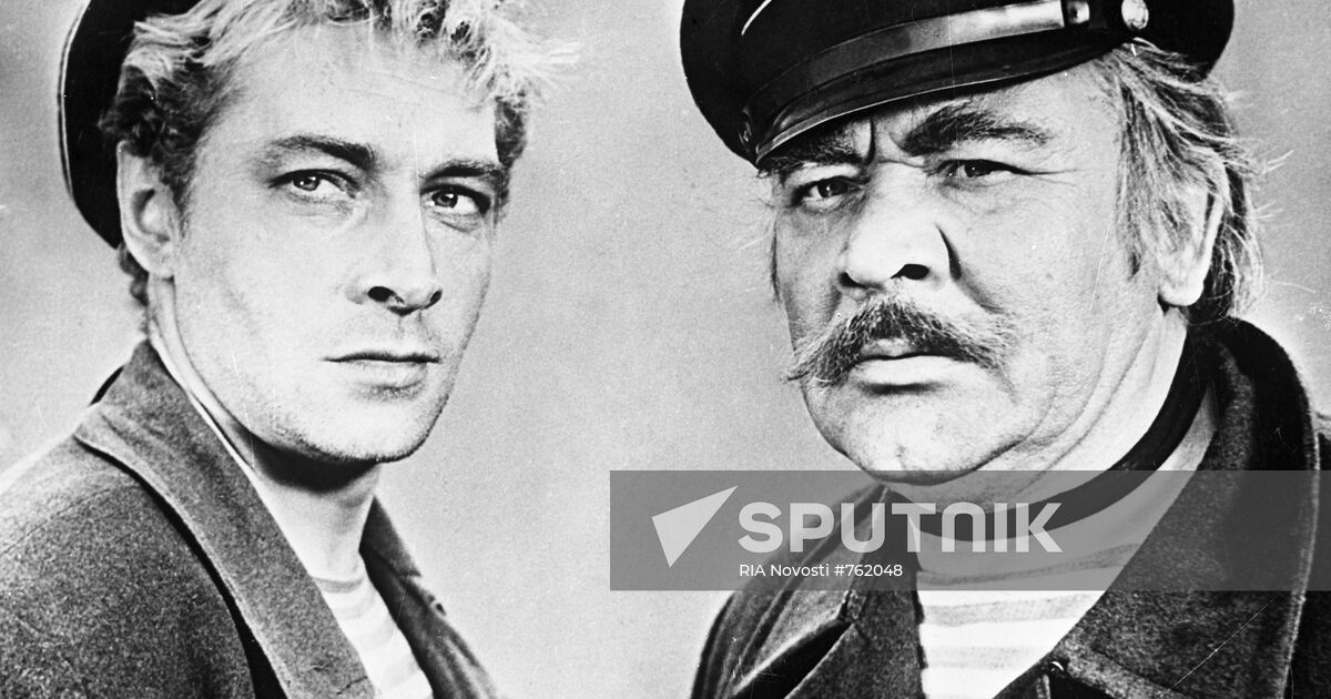 V. Tikhonov and B. Andreyev in "Optimistic tragedy" | Sputnik Mediabank