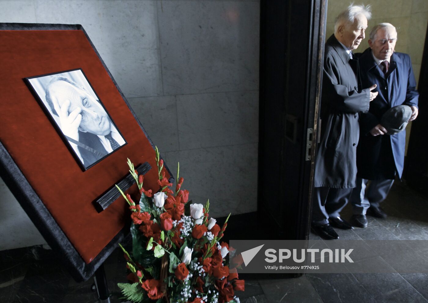 People pay last respects to Georgy Arbatov | Sputnik Mediabank