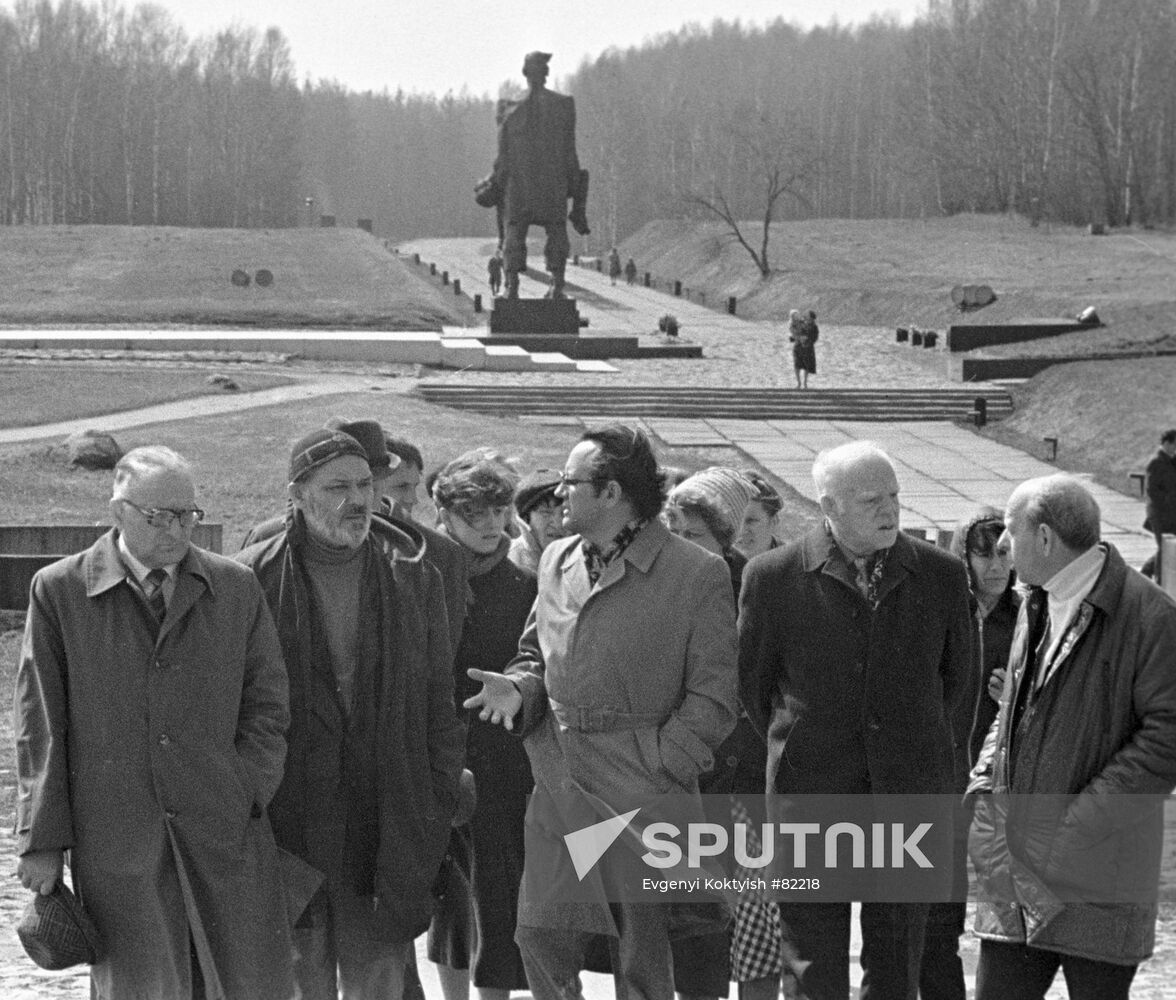 ADAMOVICH SCULPTURAL COMPLEX KHATYN | Sputnik Mediabank