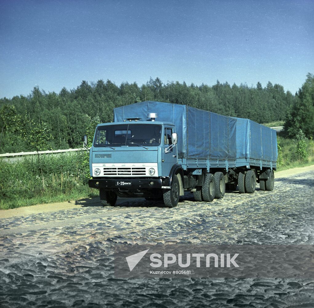 KamAZ-53202 truck train | Sputnik Mediabank