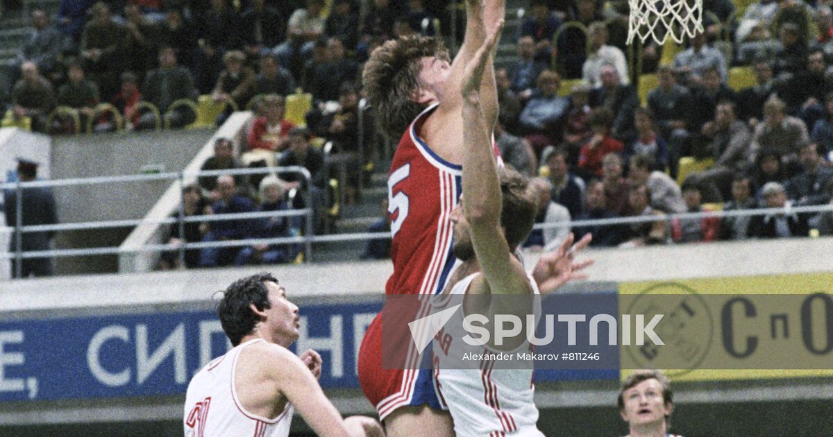 Basketball semifinals, USSR vs. Poland | Sputnik Mediabank