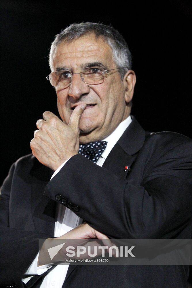 Xavier Emmanuelli | Sputnik Mediabank