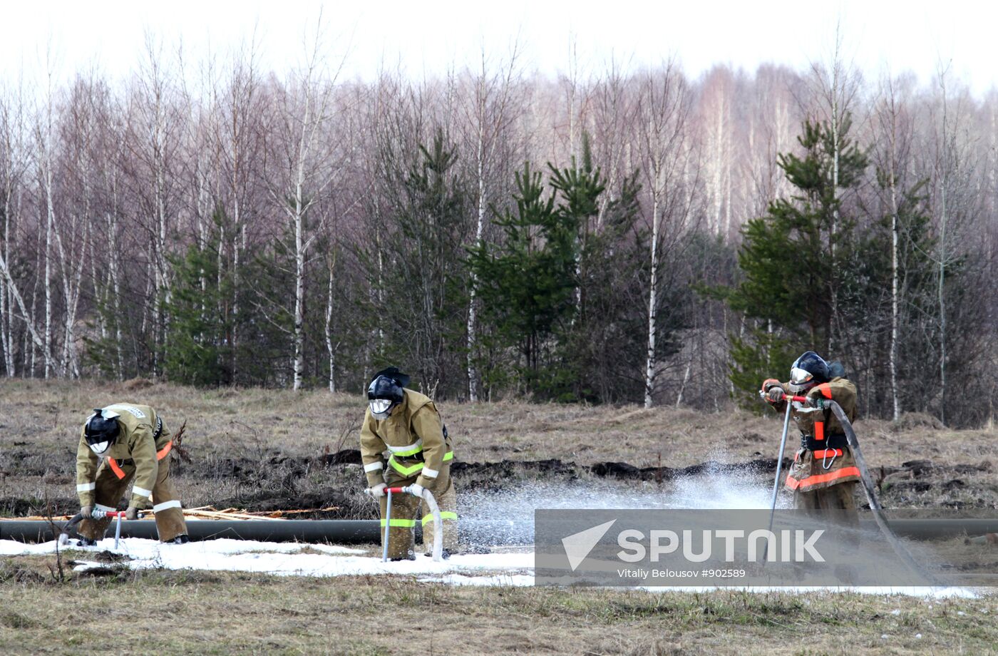 Training for putting out forest fires near Moscow | Sputnik Mediabank