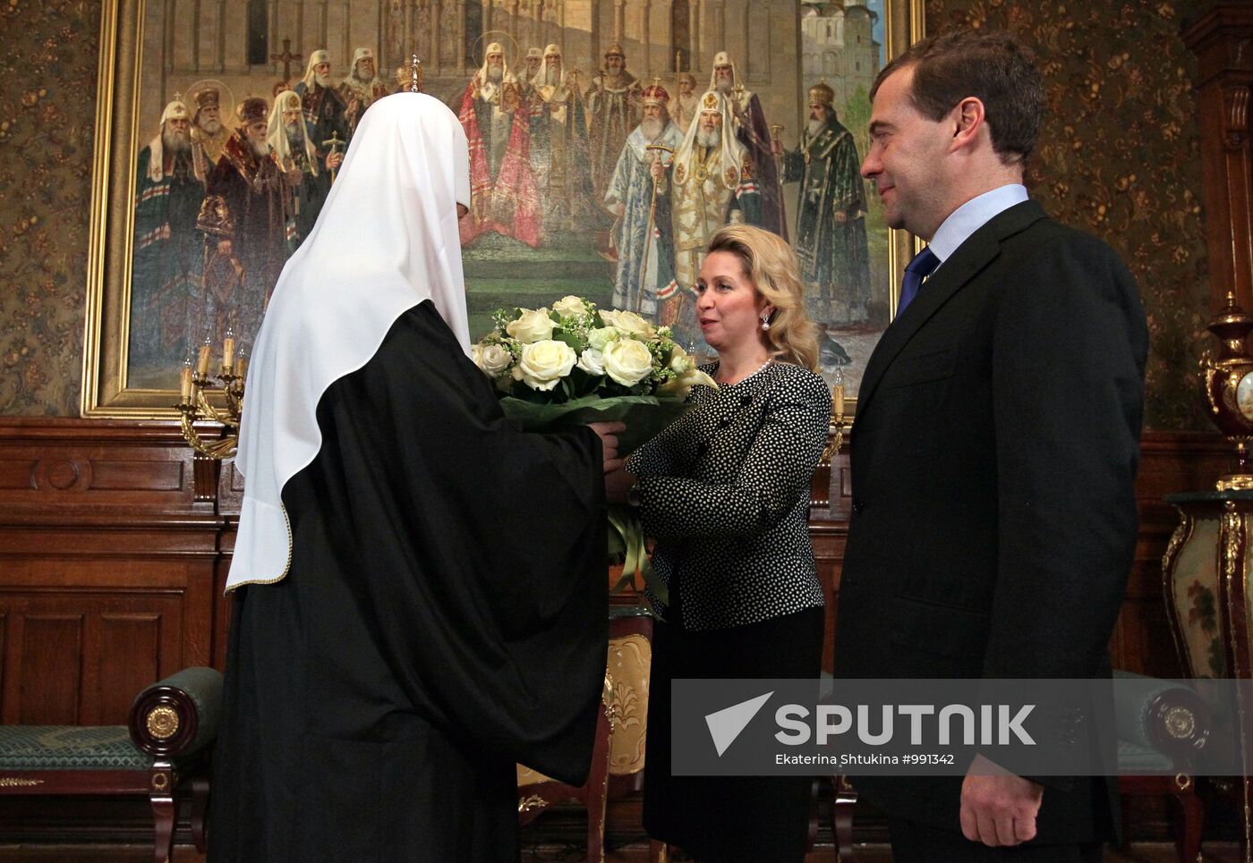 Dmitry Medvedev Congratulates Patriarch Kirill On 65th Birthday
