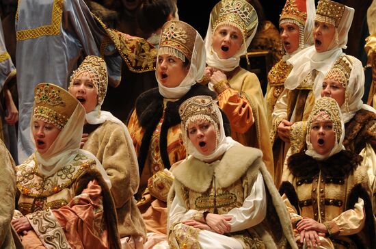 Dress rehearsal of opera "Boris Godunov" at Bolshoi Theatre | Sputnik ...