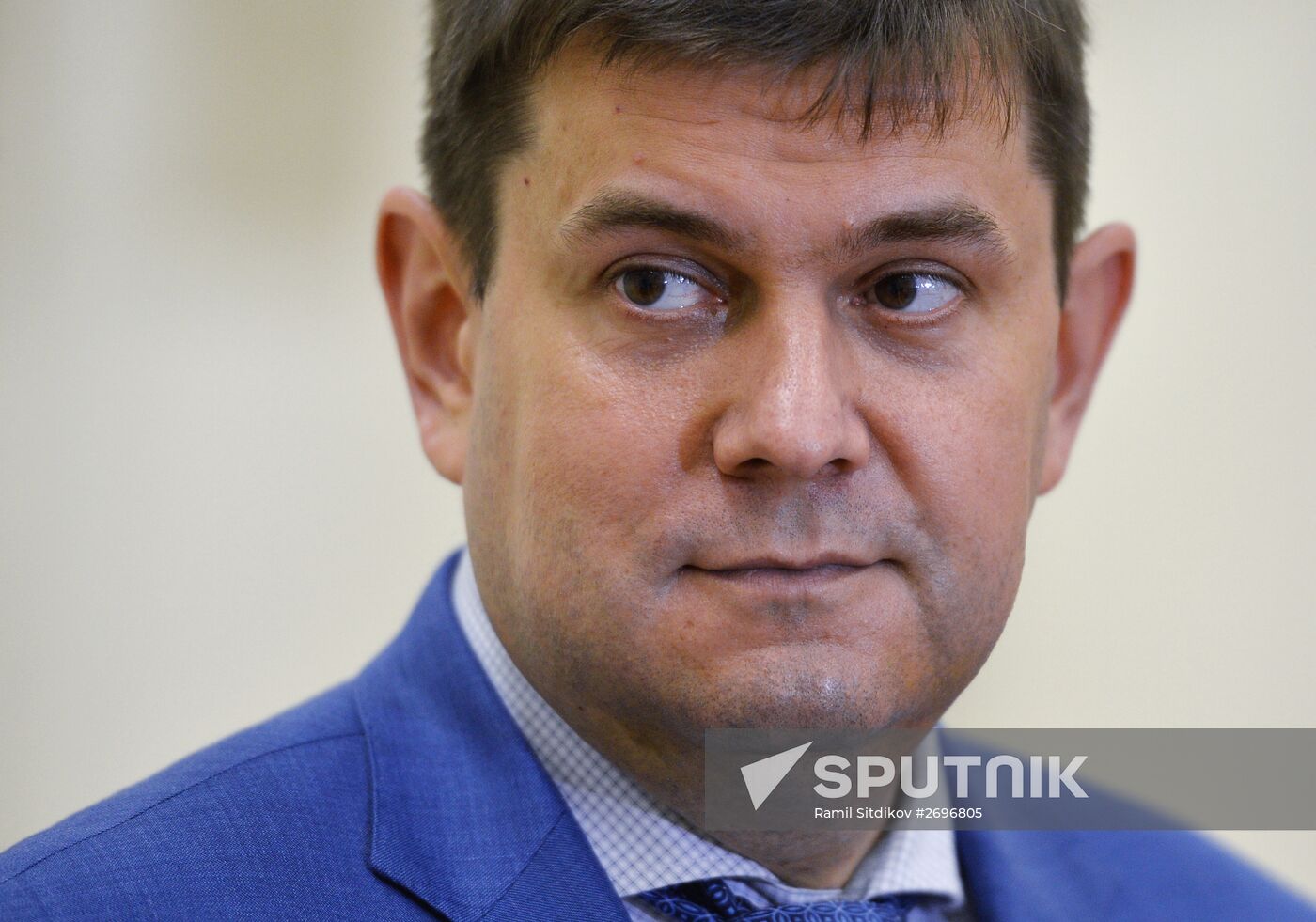 Starting to restore Alexander Gerasimov's painting | Sputnik Mediabank