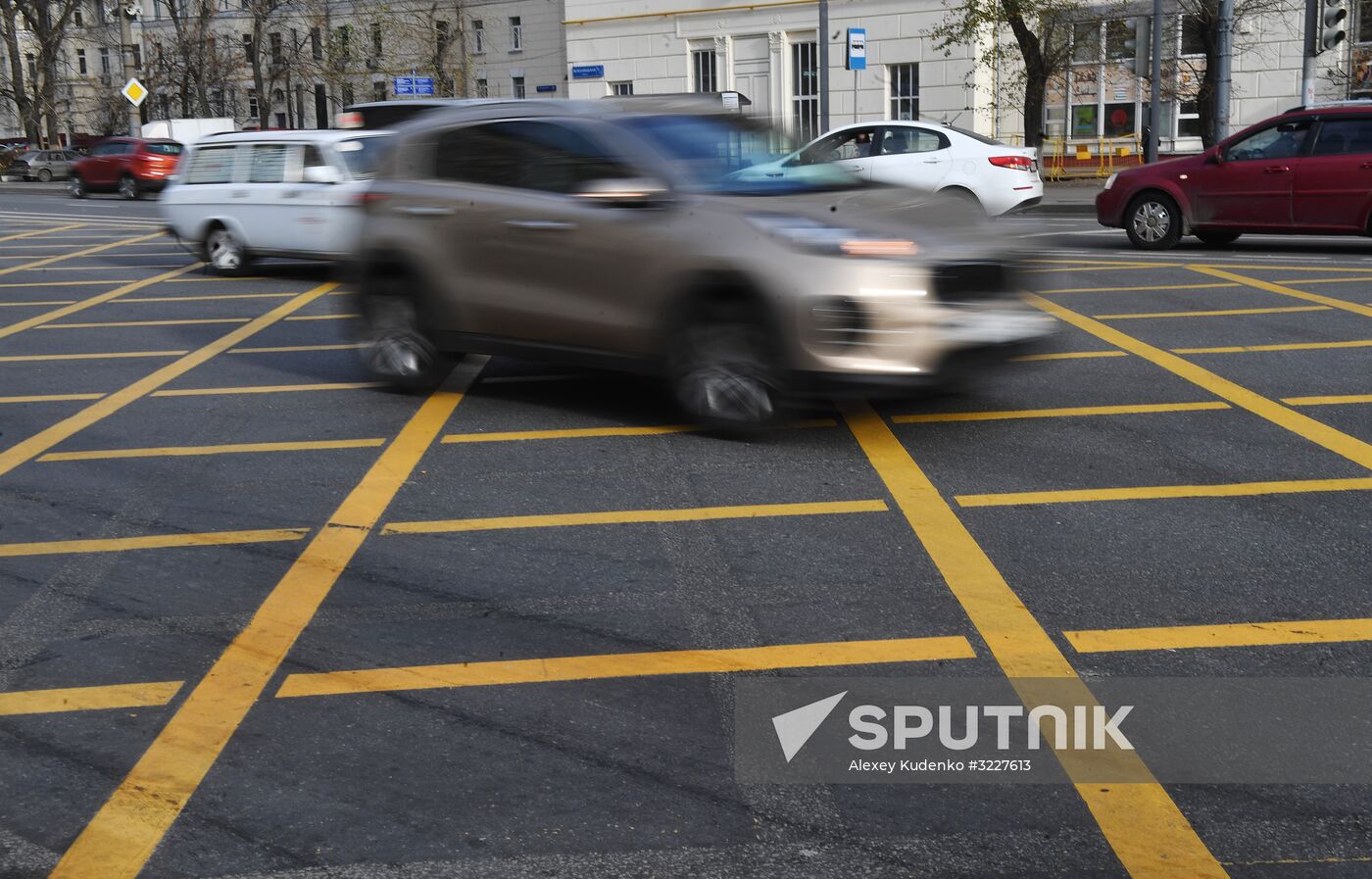 New yellow box markings at intersections in Moscow | Sputnik Mediabank