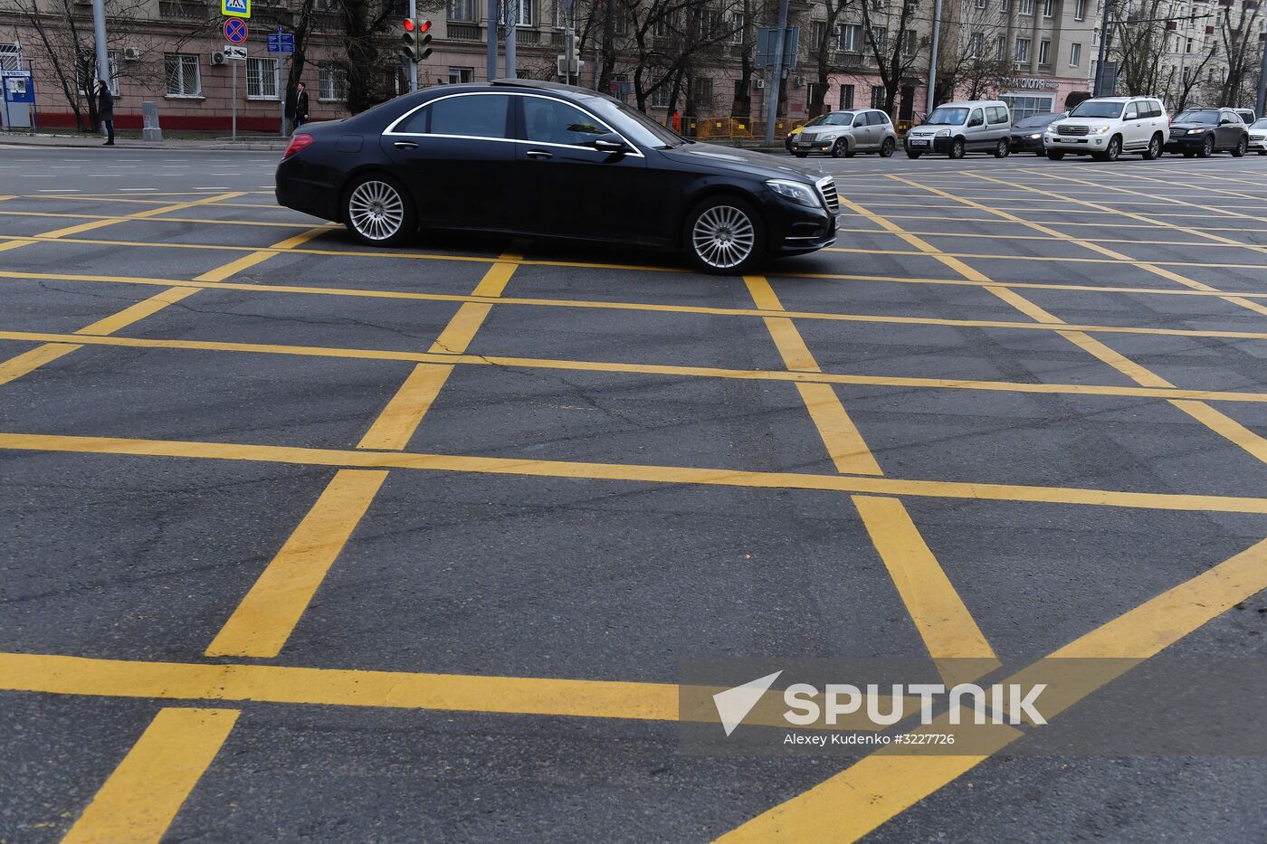 New yellow box markings at intersections in Moscow | Sputnik Mediabank