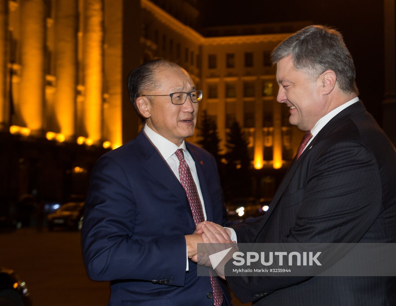 Ukrainian President Petro Poroshenko's meeting with World Bank Group ...