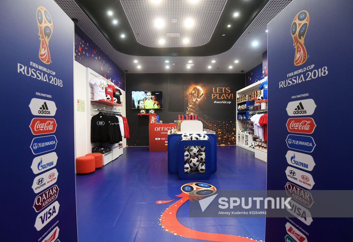 Official 2018 FIFA World Cup souvenirs store opens in Moscow | Sputnik ...