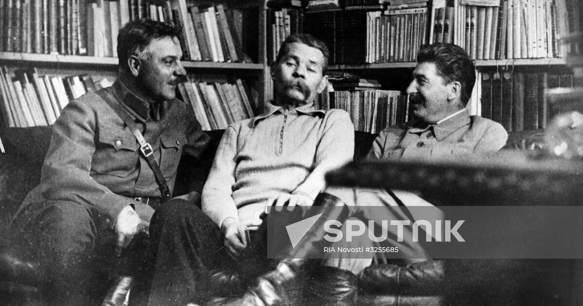 Kliment Voroshilov, Maxim Gorky and Joseph Stalin | Sputnik Mediabank
