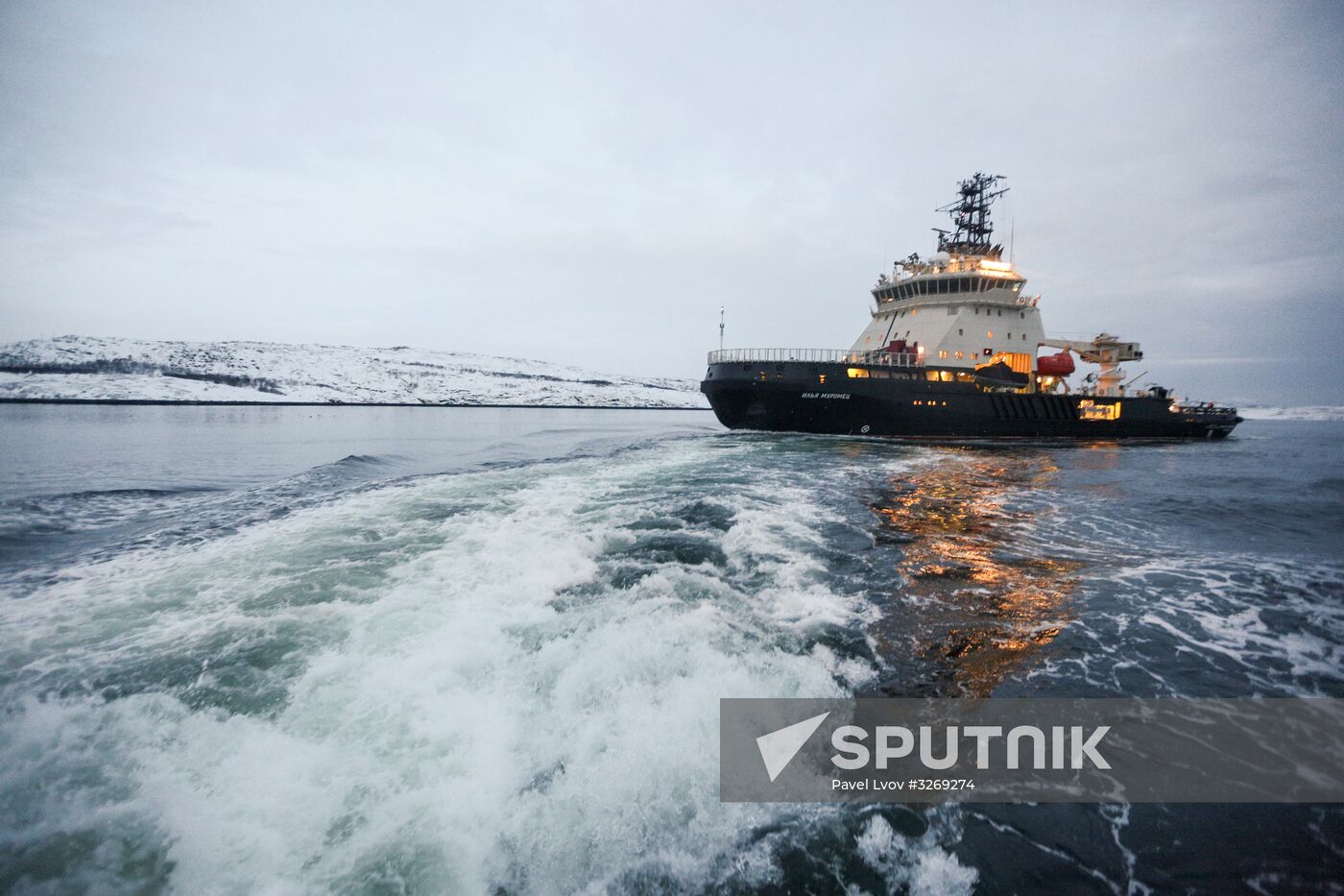 Ilya Muromets diesel electric icebreaker arrives at Northern Fleet base ...