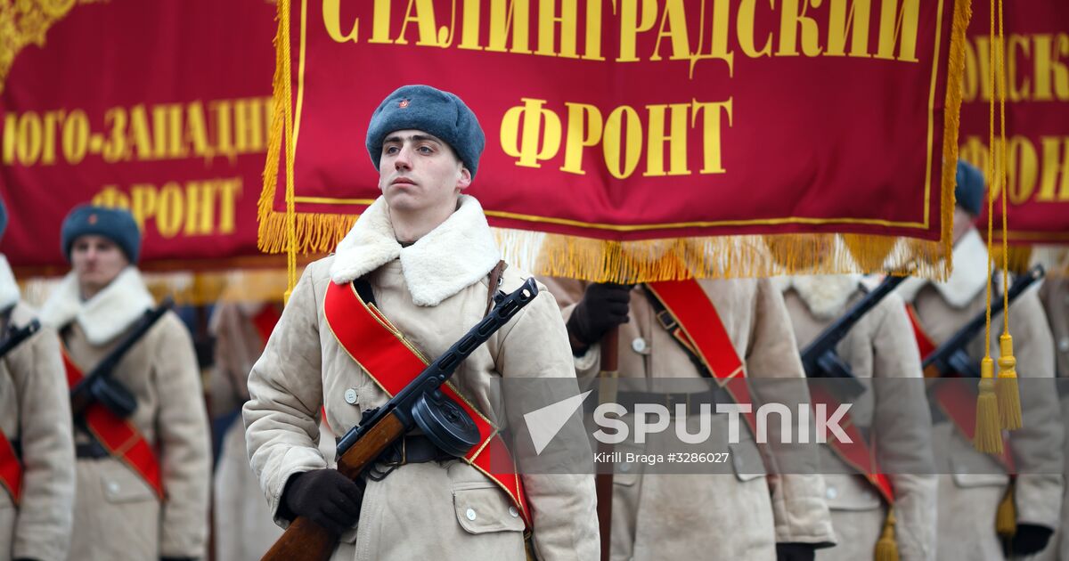Parade marks 75th anniversary of Stalingrad Victory | Sputnik Mediabank