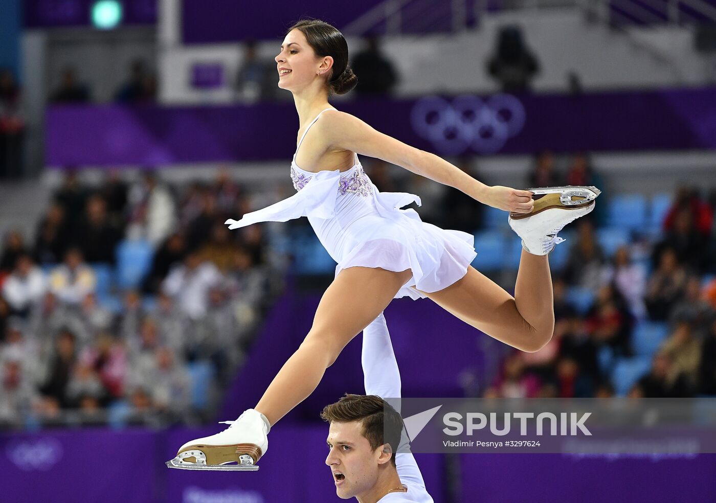 2018 Winter Olympics. Figure skating. Pairs. Free skating | Sputnik ...