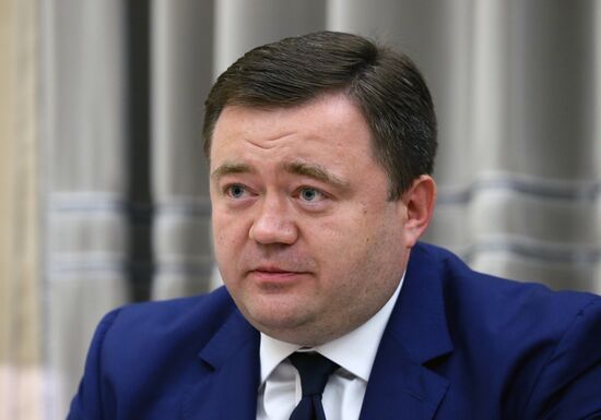 Prime Minister Dmitry Medvedev meets with Director of Russian Export ...