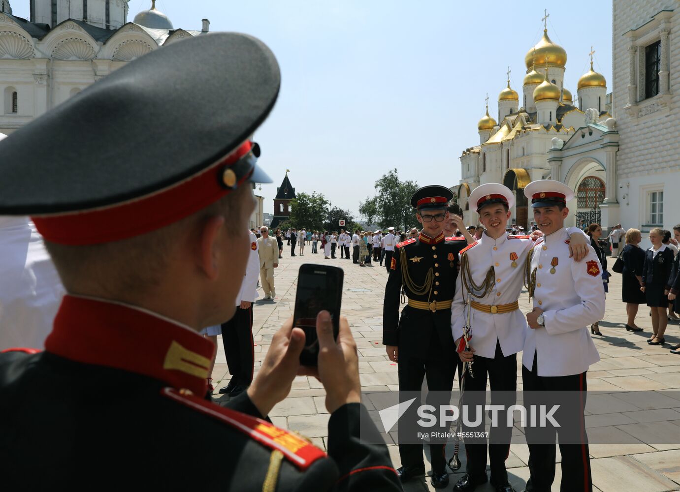 Graduation ceremony of Moscow military schools on Cathedral Square in ...