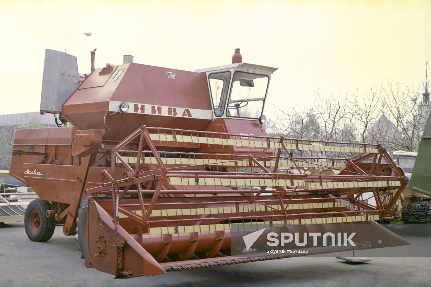 Self-propelled harvester SK-5 Niva | Sputnik Mediabank