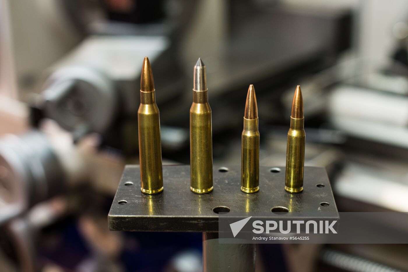 Sniper rifle manufacturing by Lobaev Arms company | Sputnik Mediabank
