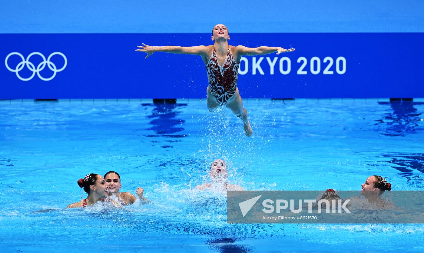 Japan Olympics 2020 Artistic Swimming Team Free Routine | Sputnik Mediabank
