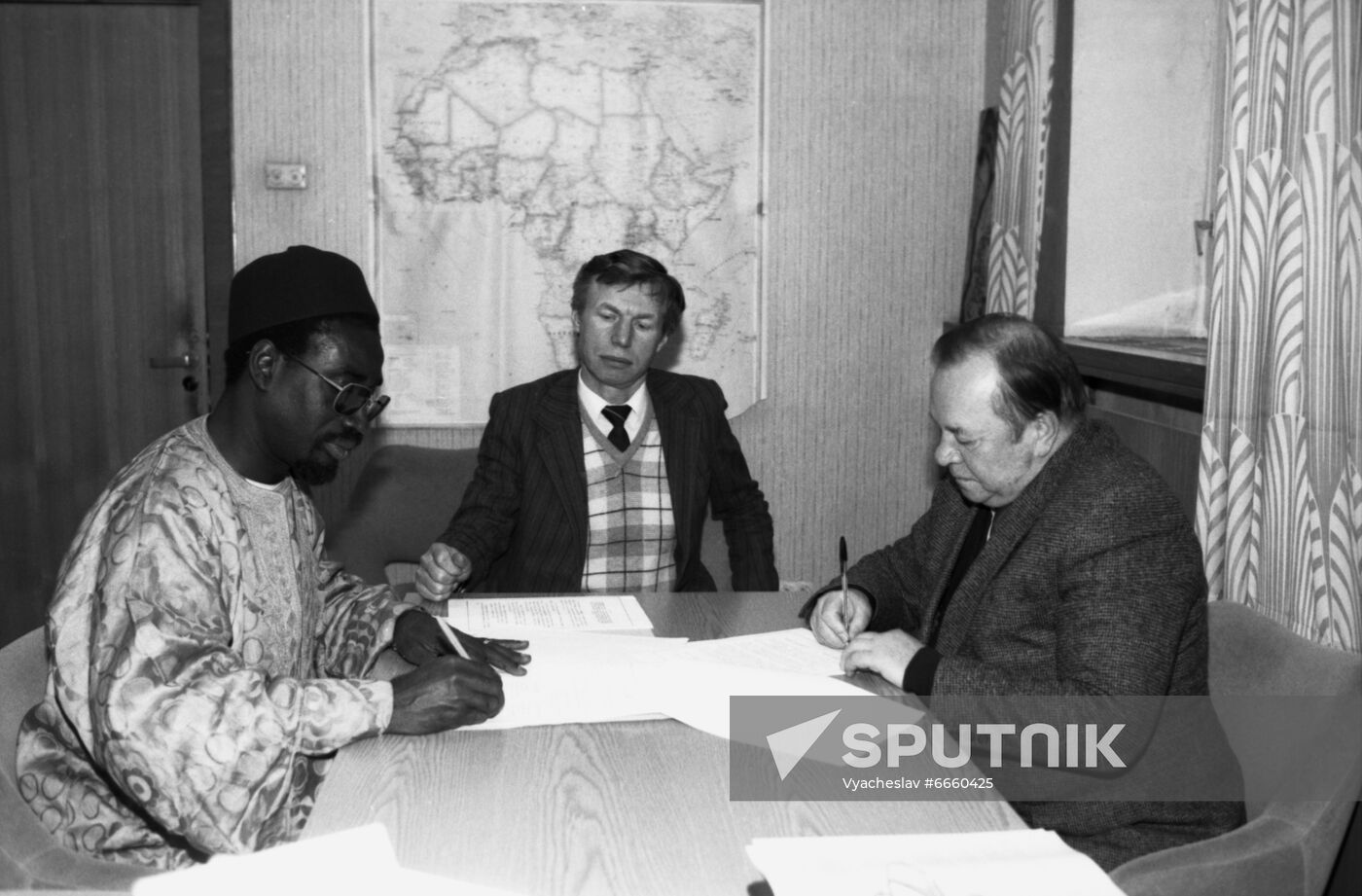 Signing Cultural Cooperation Protocol With Guinea At Union Of Soviet signing-cultural-cooperation-protocol-with-guinea-at-union-of-soviet