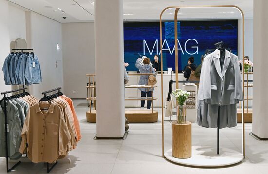 Russia Rebranded Clothing Stores | Sputnik Mediabank