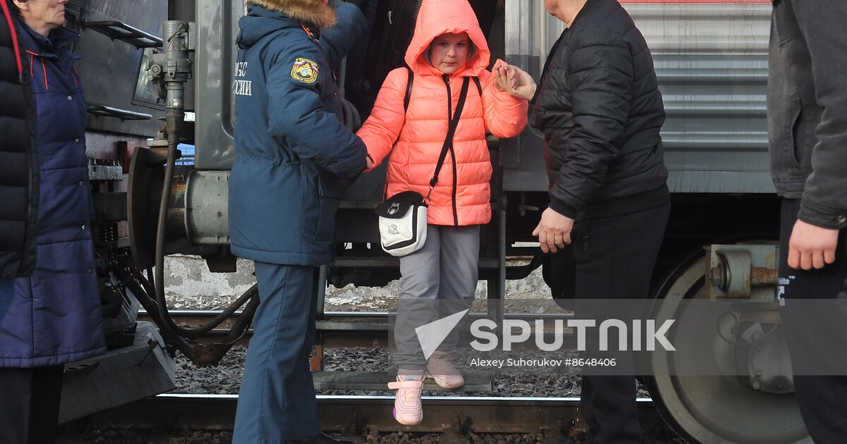 Russia Ukraine Military Operation Evacuees | Sputnik Mediabank