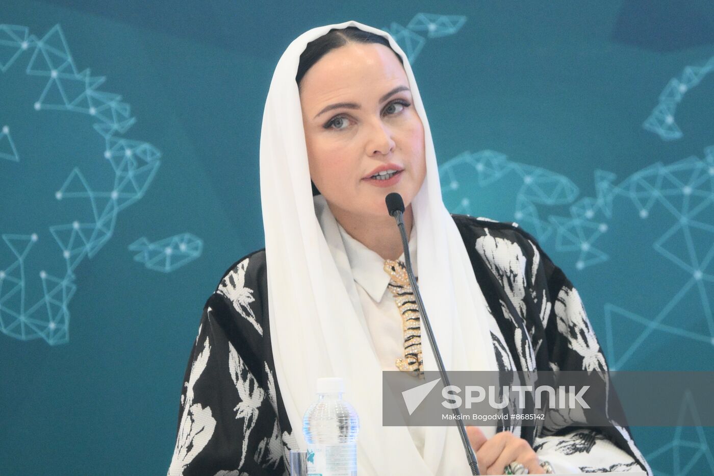 KAZANFORUM 2024. Islamic fashion: National motifs and accessories | Sputnik Mediabank