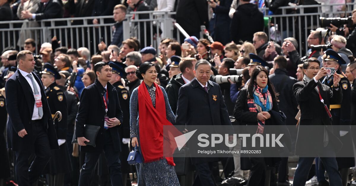 President of Russia Vladimir Putin and foreign leaders at military ...
